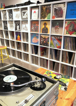 SNKR Feeture – The Story Behind The Ari Menthol 10s – Nostalgia King